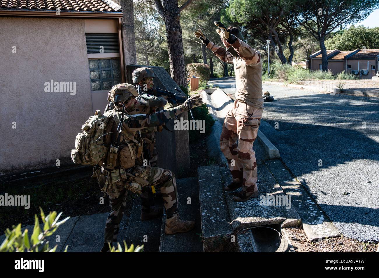 The 21st regiment d'infanterie de marine (21 RIMa) seen in action ...