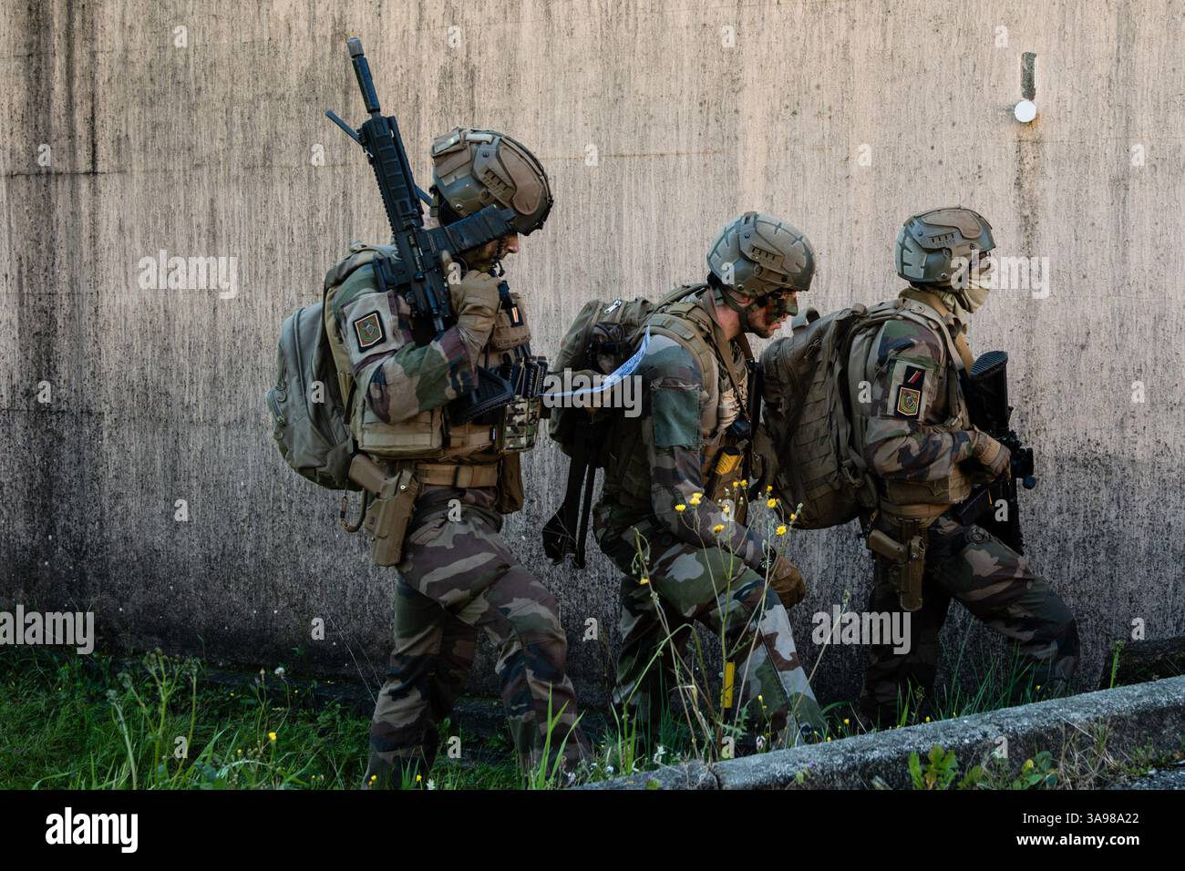 The 21st regiment d'infanterie de marine (21 RIMa) seen in action ...