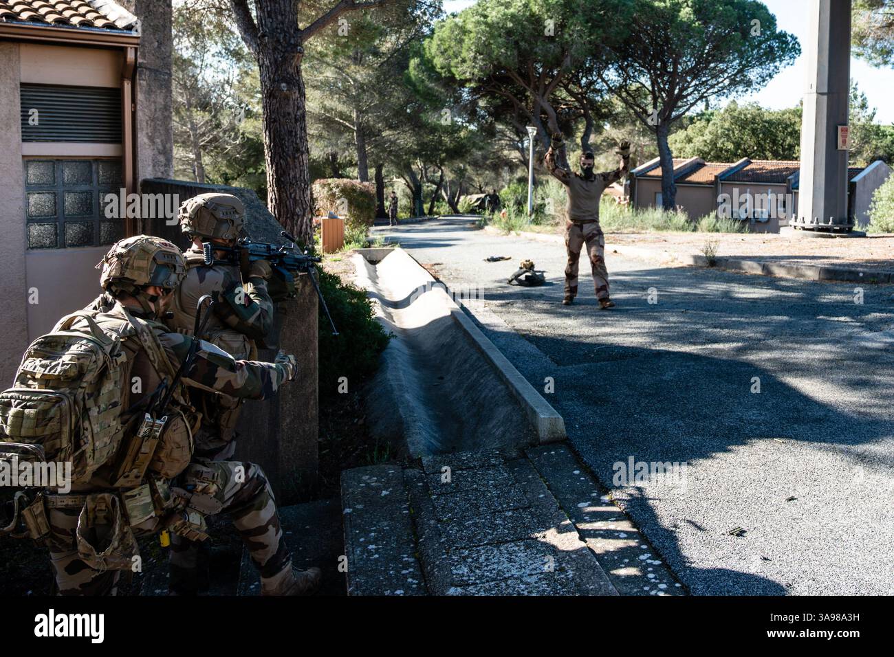 The 21st regiment d'infanterie de marine (21 RIMa) seen in action ...