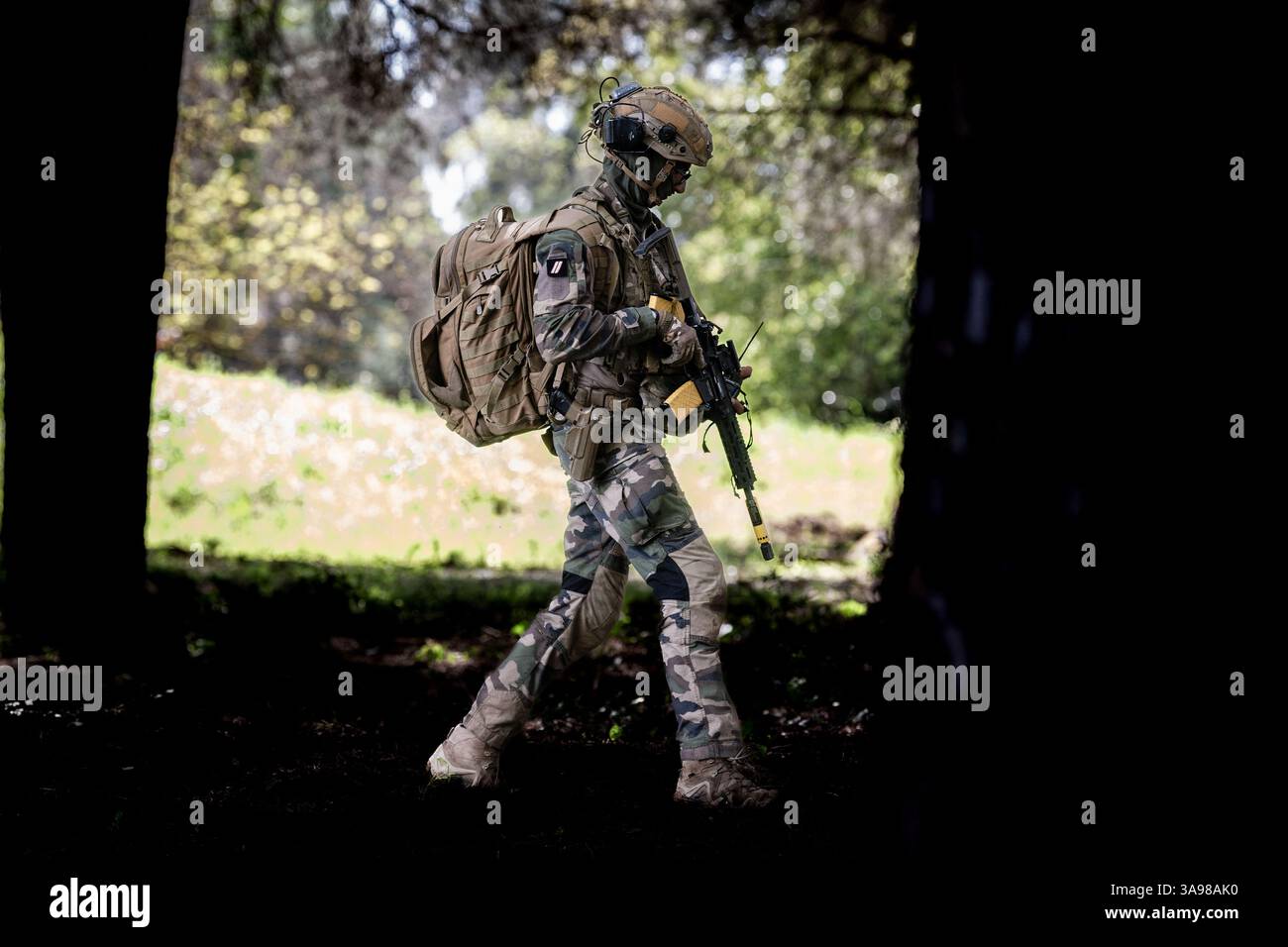 The 21st regiment d'infanterie de marine (21 RIMa) seen in action ...