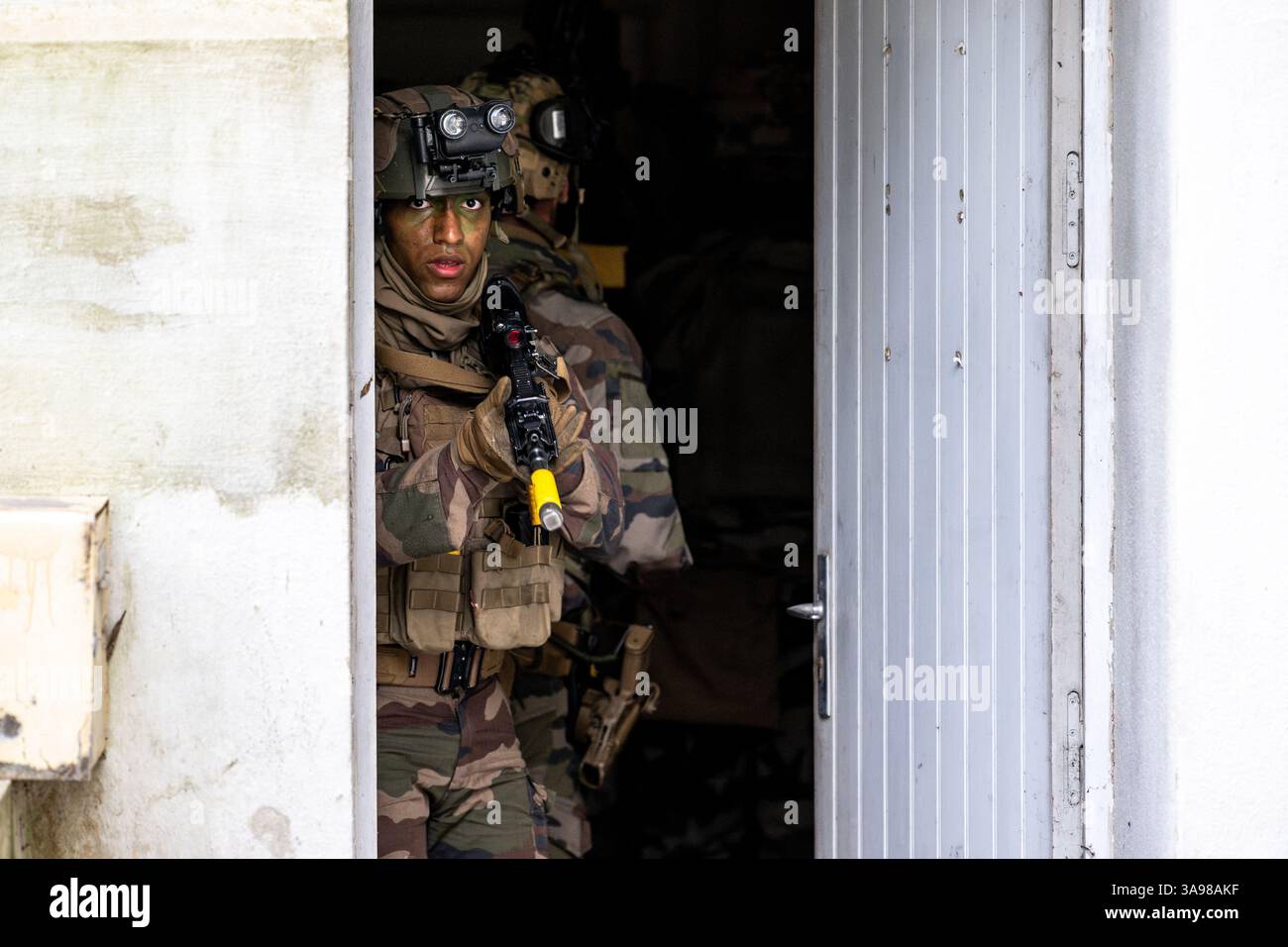 The 21st regiment d'infanterie de marine (21 RIMa) seen in action ...