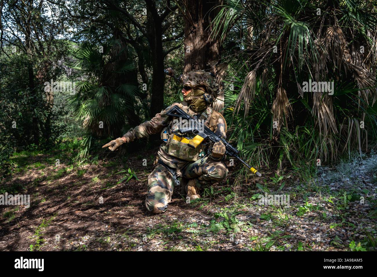 The 21st regiment d'infanterie de marine (21 RIMa) seen in action ...
