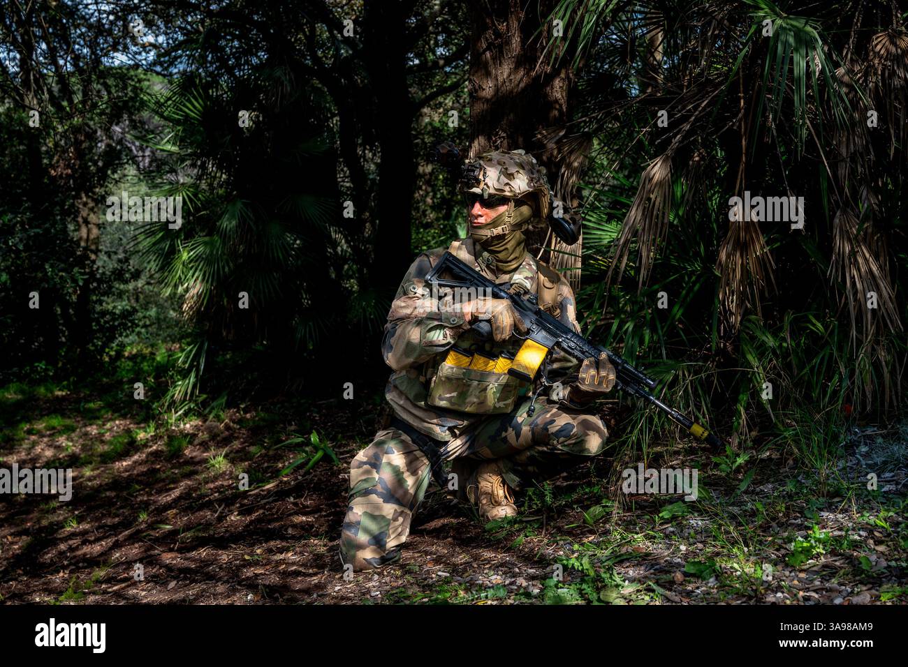 The 21st regiment d'infanterie de marine (21 RIMa) seen in action ...