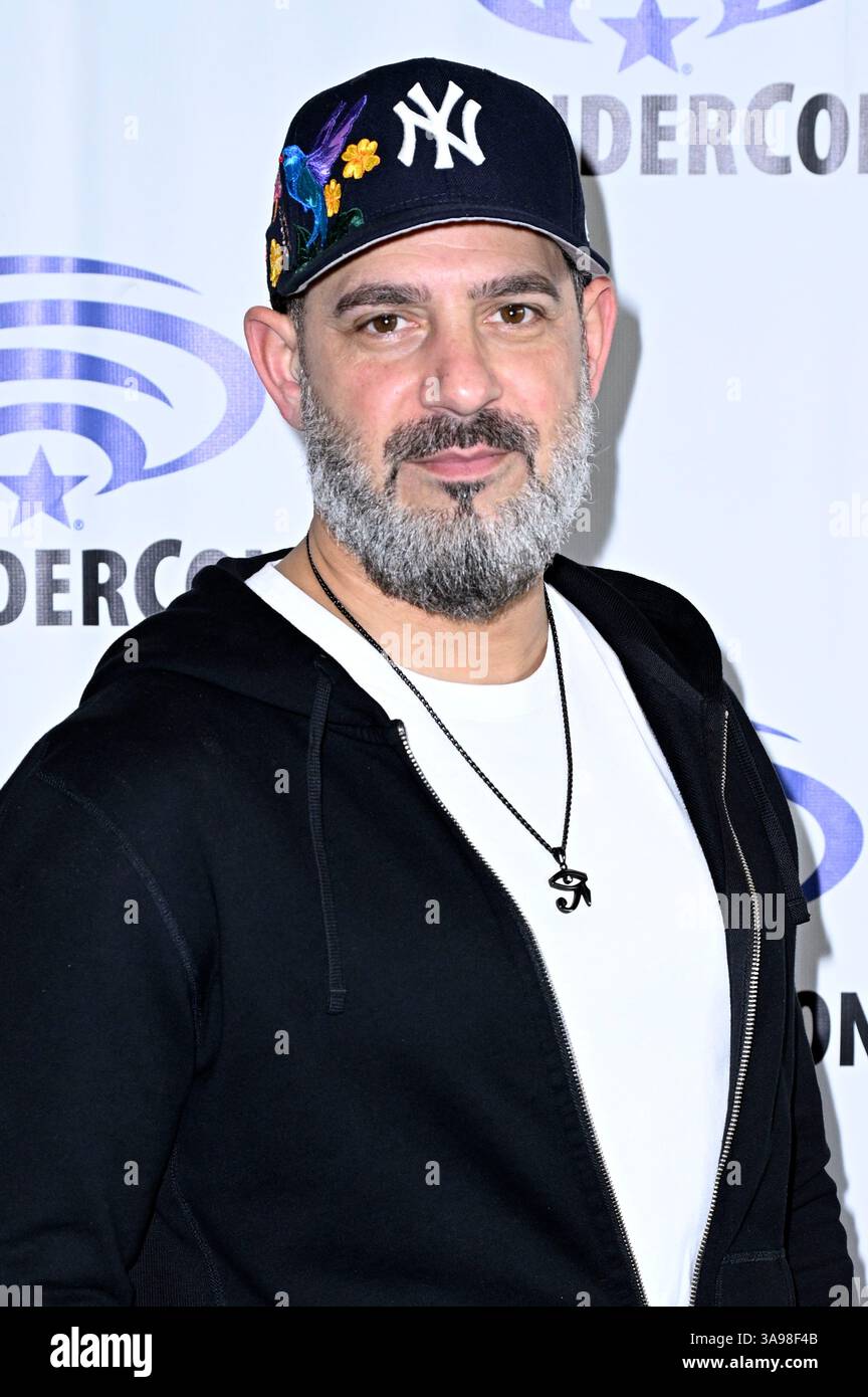 Patrick Sabongui beim Photocall zur NBC Serie 'The Hunting Party' auf ...