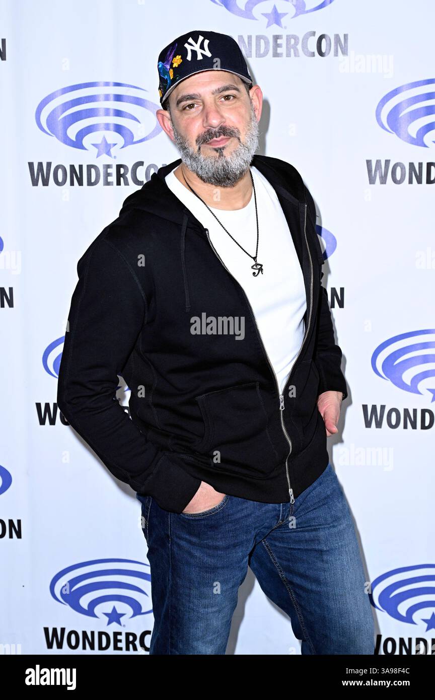 Patrick Sabongui beim Photocall zur NBC Serie 'The Hunting Party' auf ...