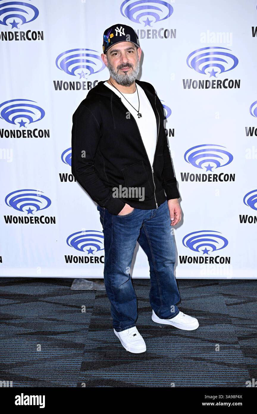 Patrick Sabongui beim Photocall zur NBC Serie 'The Hunting Party' auf ...