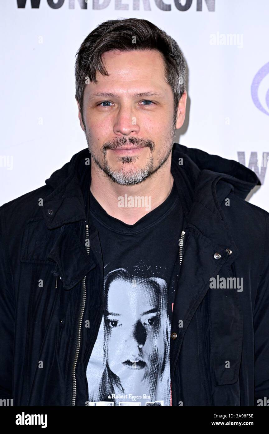 Nick Wechsler beim Photocall zur NBC Serie 'The Hunting Party' auf der ...