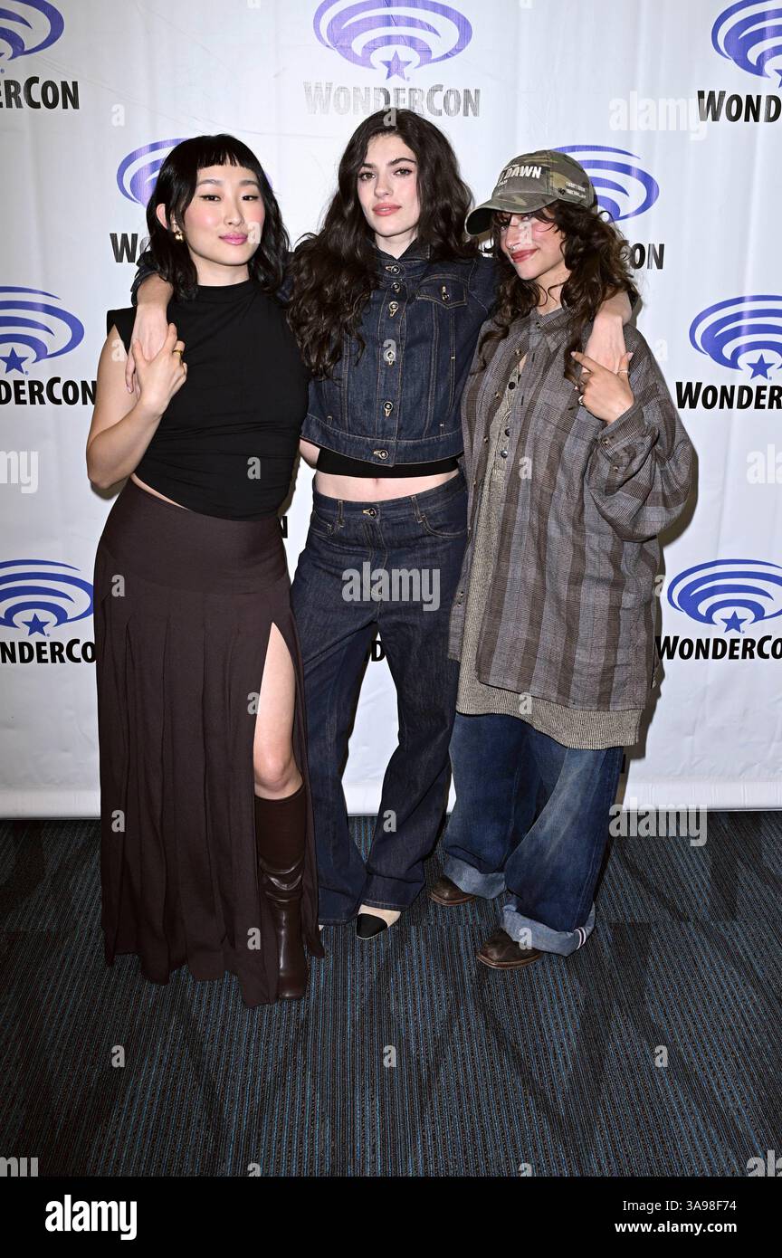 Ji-young Yoo, Ella Rubin und Odessa A'zion beim Photocall zum Kinofilm ...