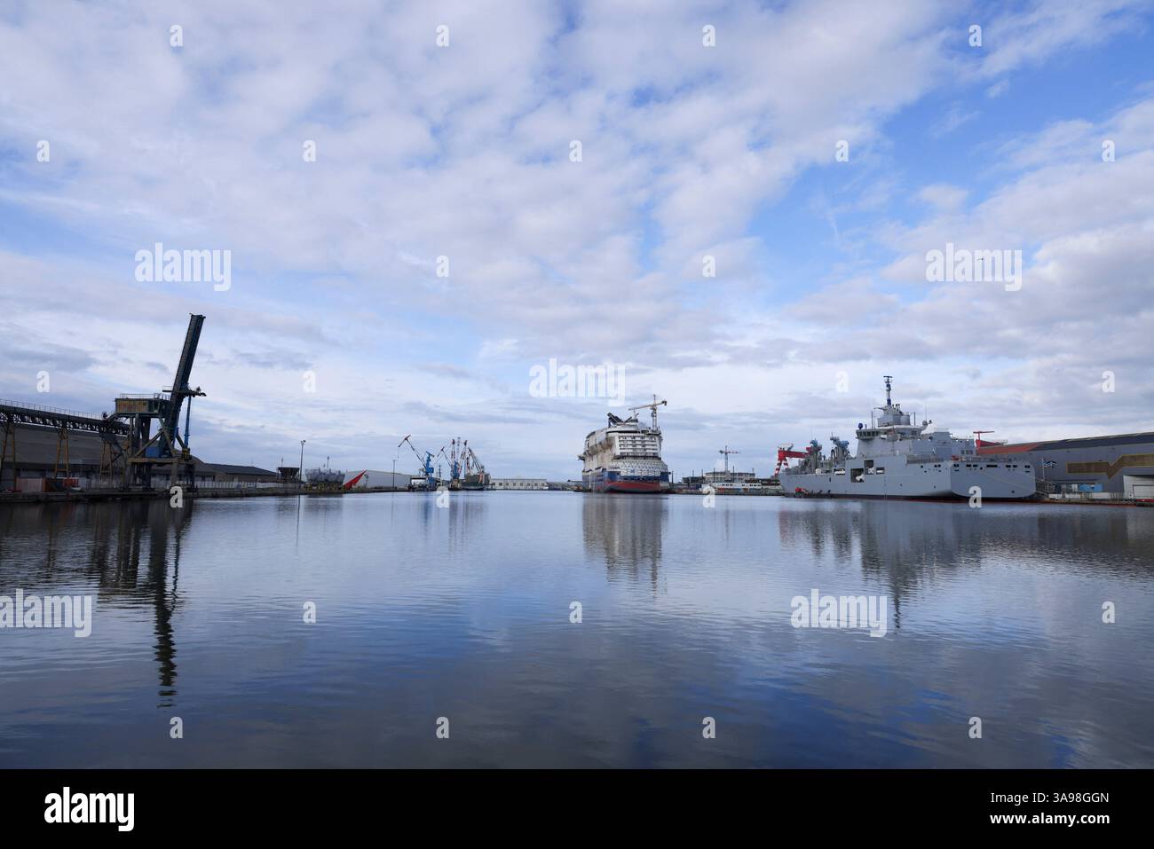 The Jacques Stosskopf, the second Bâtiment Ravitailleur de Forces (BRF ...