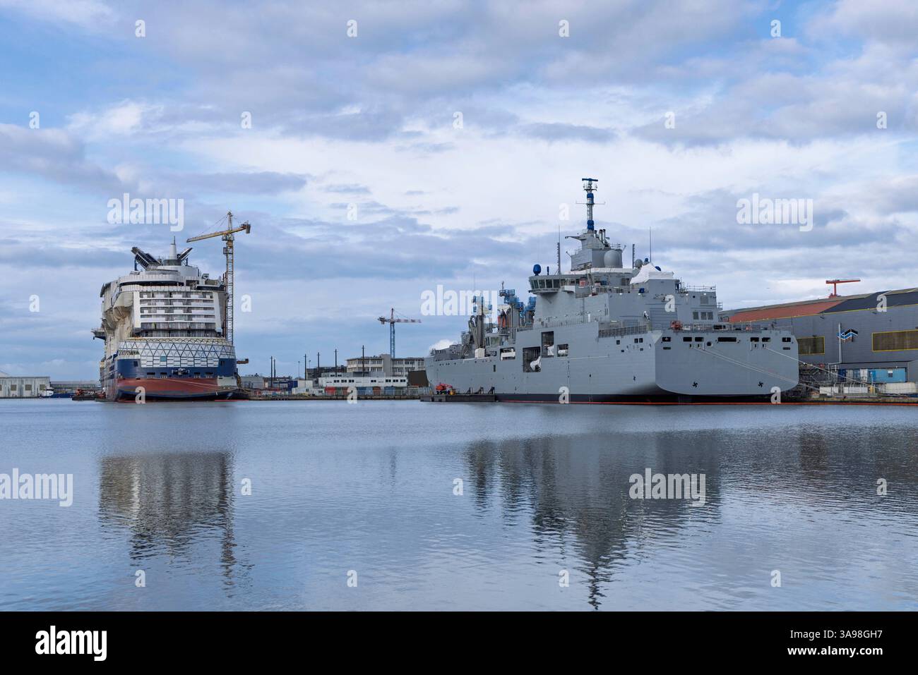 The Jacques Stosskopf, the second Bâtiment Ravitailleur de Forces (BRF ...