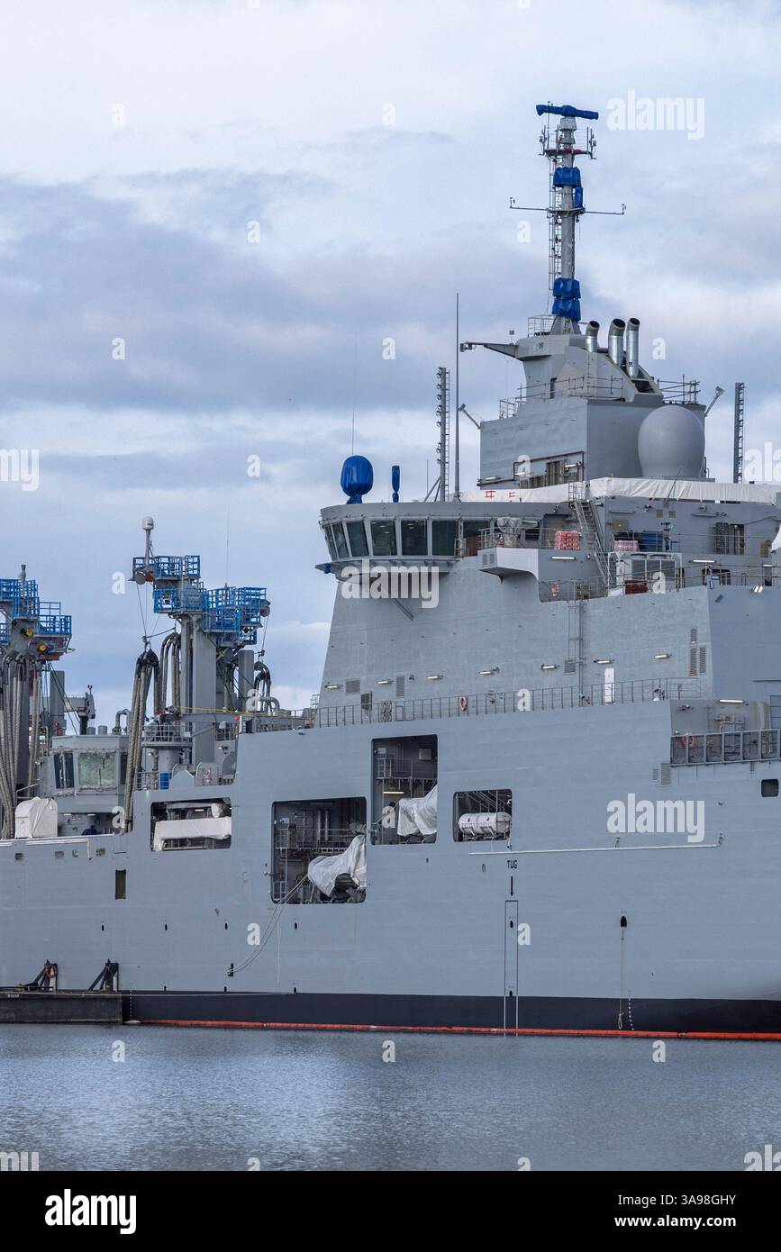 The Jacques Stosskopf, the second Bâtiment Ravitailleur de Forces (BRF ...
