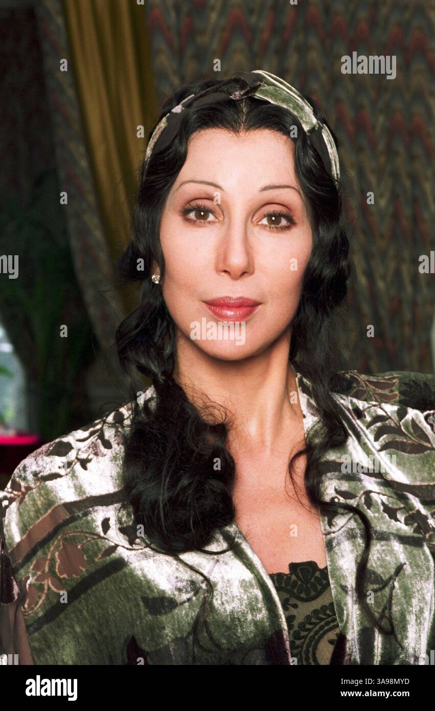 CHER in TEA WITH MUSSOLINI (1999), directed by FRANCO ZEFFIRELLI ...