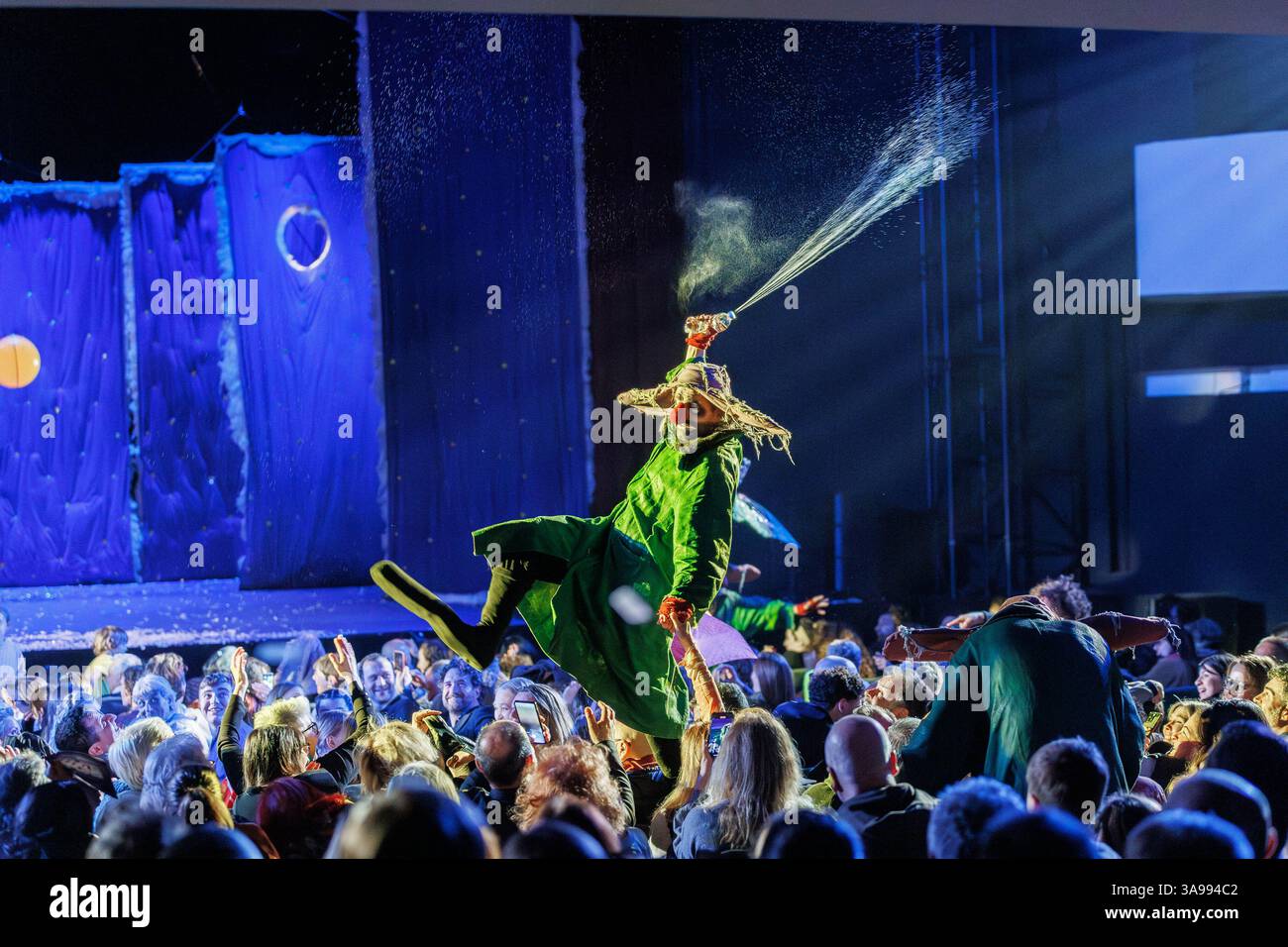 Rome, Italy. 26th Mar, 2025. Clown perform during the “Slava's Snowshow ...