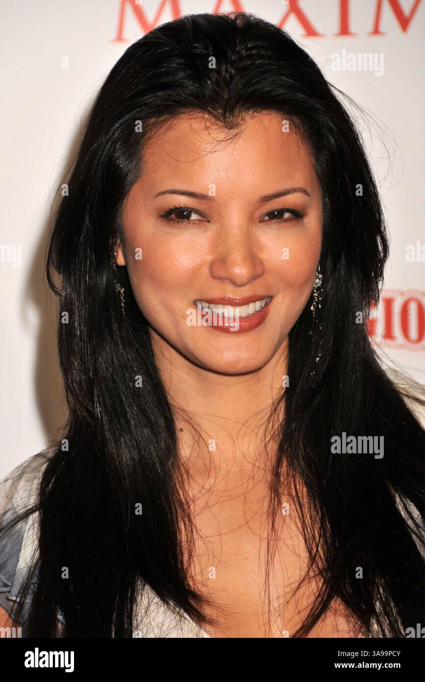 Kelly hu maxim hot 100 hi-res stock photography and images - Alamy