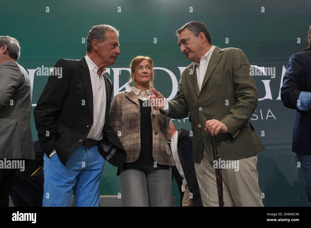 The new president of the EBB of the PNV, Aitor Esteban (r), during the ...