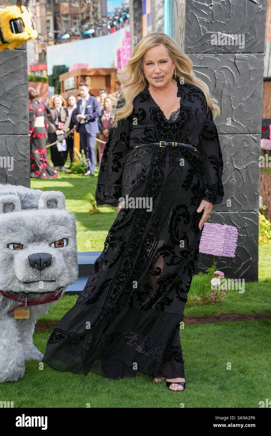 Jennifer Coolidge poses for photographers upon arrival at the World ...