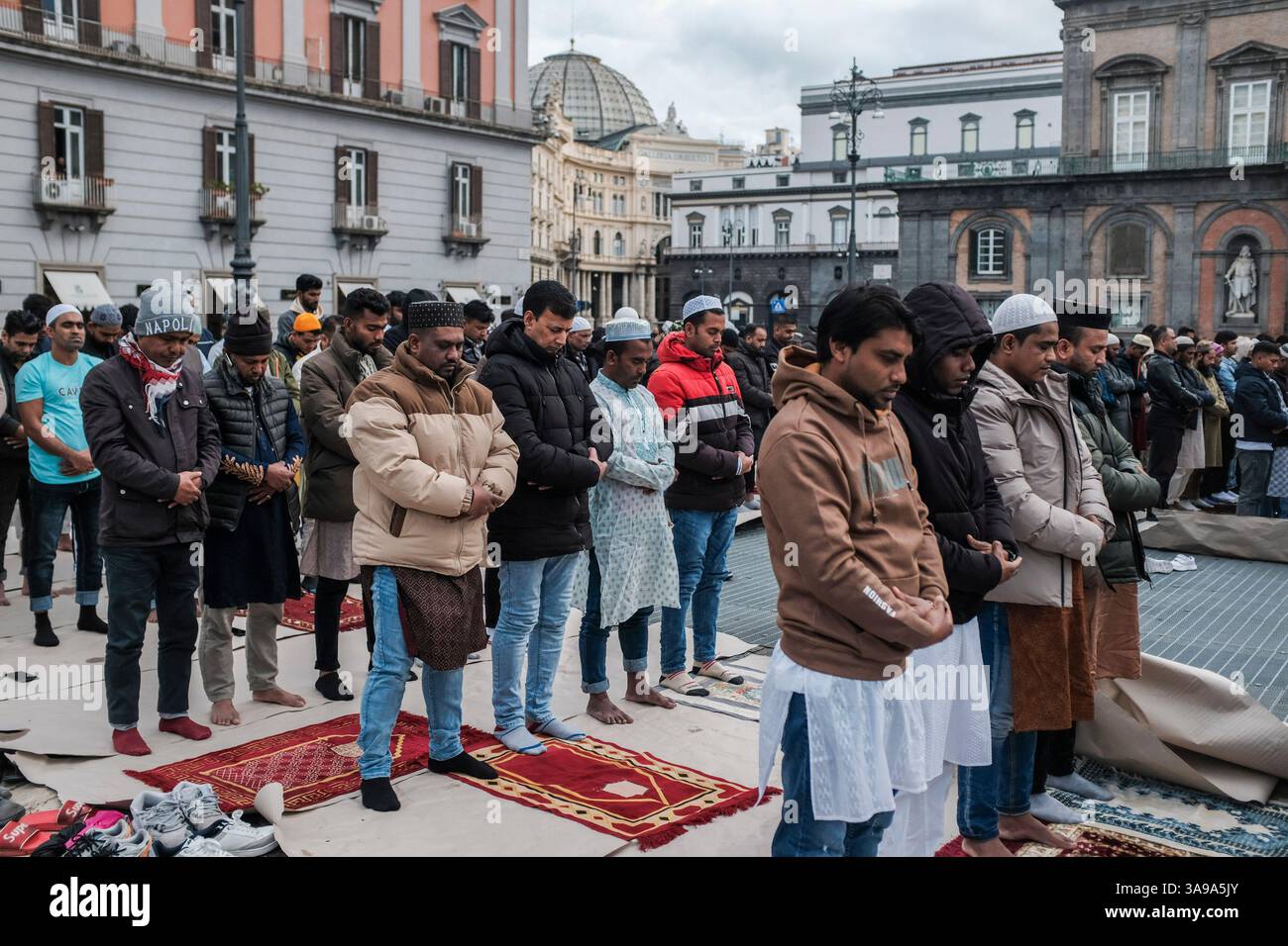 Piazza del Plebiscito turns into a place of recollection and sharing ...