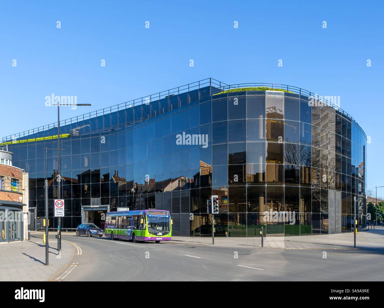 The Willis Building, Ipswich, Suffolk, England, UK architects Norman ...