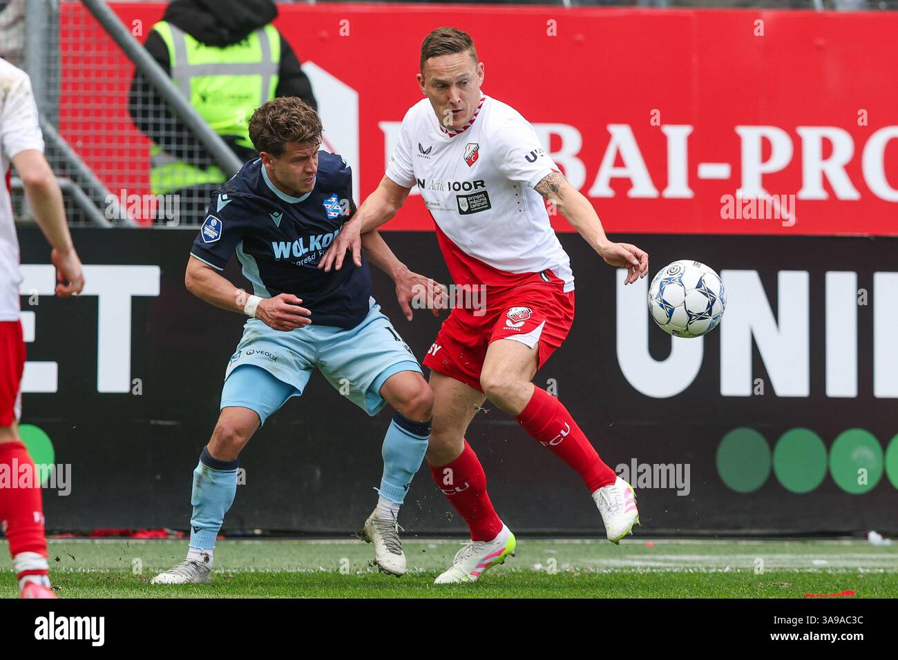 Utrecht, Netherlands. 30th Mar, 2025. UTRECHT, NETHERLANDS - MARCH 30: Jens Toonstra of FC ...