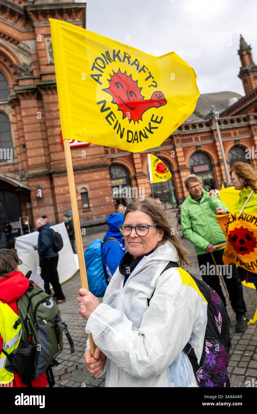 Bremen, Germany. 30th Mar, 2025. A demonstration against the Castor ...