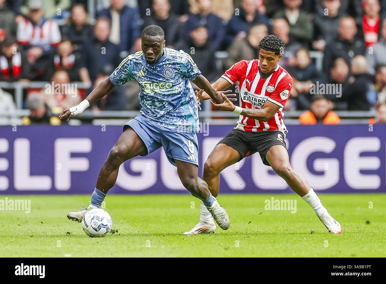 EINDHOVEN, 30-03-2025, Philips Stadium, Dutch Eredivisie Football ...