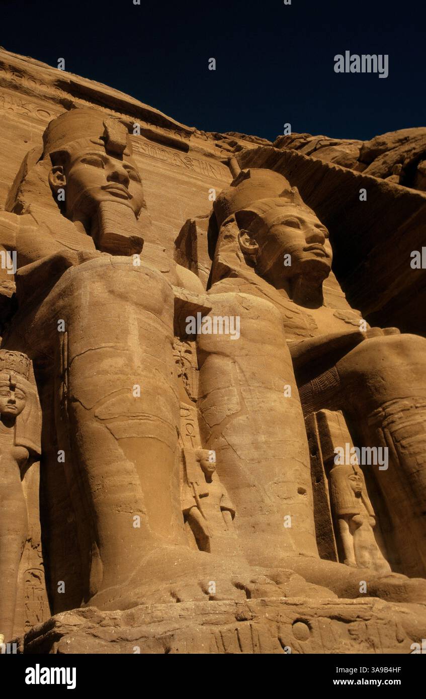 Colossal seated effigies of the ‘king of kings’, 19th Dynasty New ...