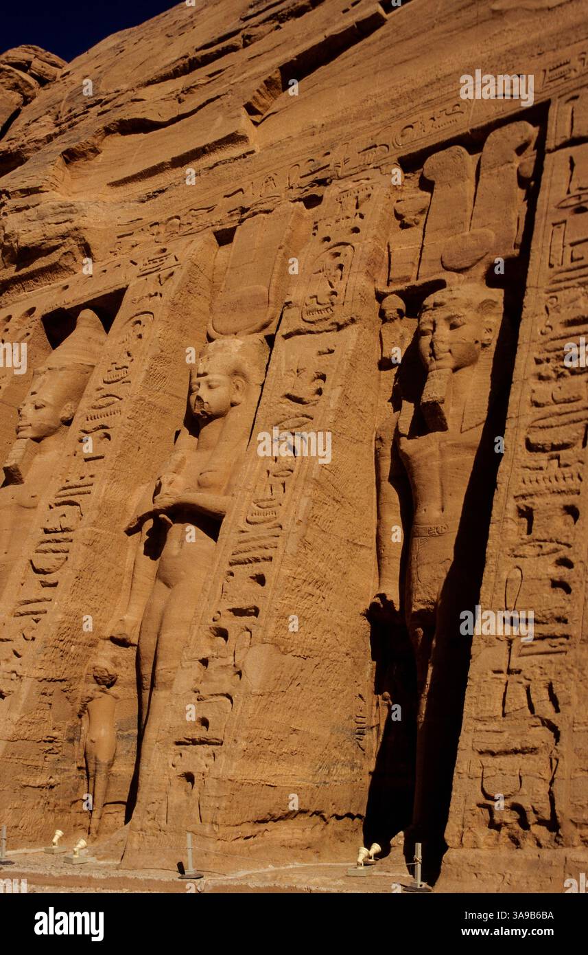 Queen Nefertari, Great Royal Wife of powerful Egyptian Pharaoh Ramesses ...