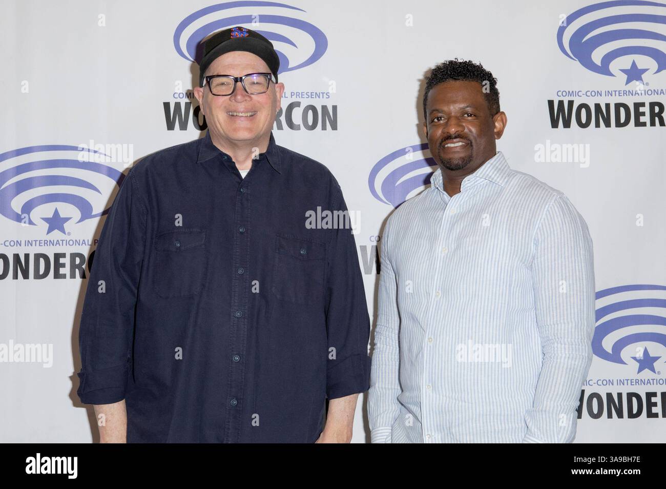 Michael Price und Matthew Claybrooks beim Photocall zum Panel Scene ...