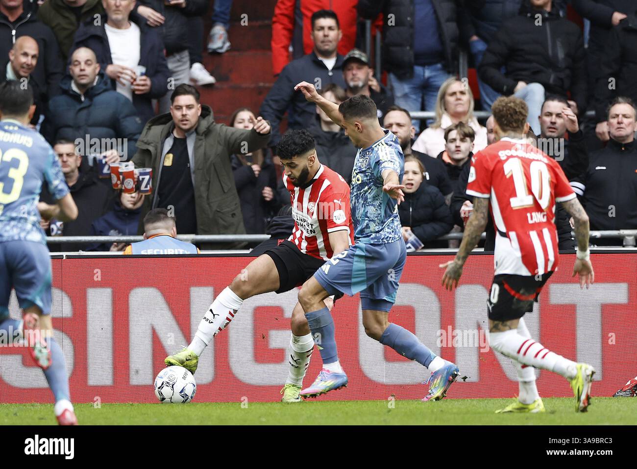 EINDHOVEN - (l-r) Ismael Saibari of PSV Eindhoven, Lucas Rosa of Ajax during the Dutch ...