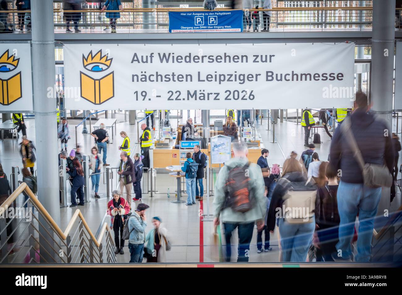 Letzter Tag der Buchmesse 2025. Hinweis auf die Messe 2026, welche vom ...