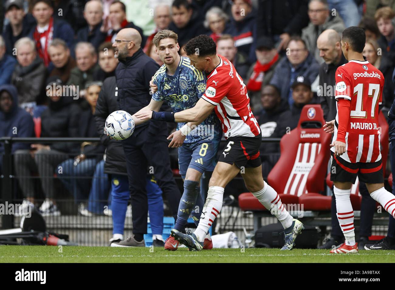EINDHOVEN - (l-r) Kenneth Taylor of Ajax, Ivan Perisic of PSV Eindhoven during the Dutch ...
