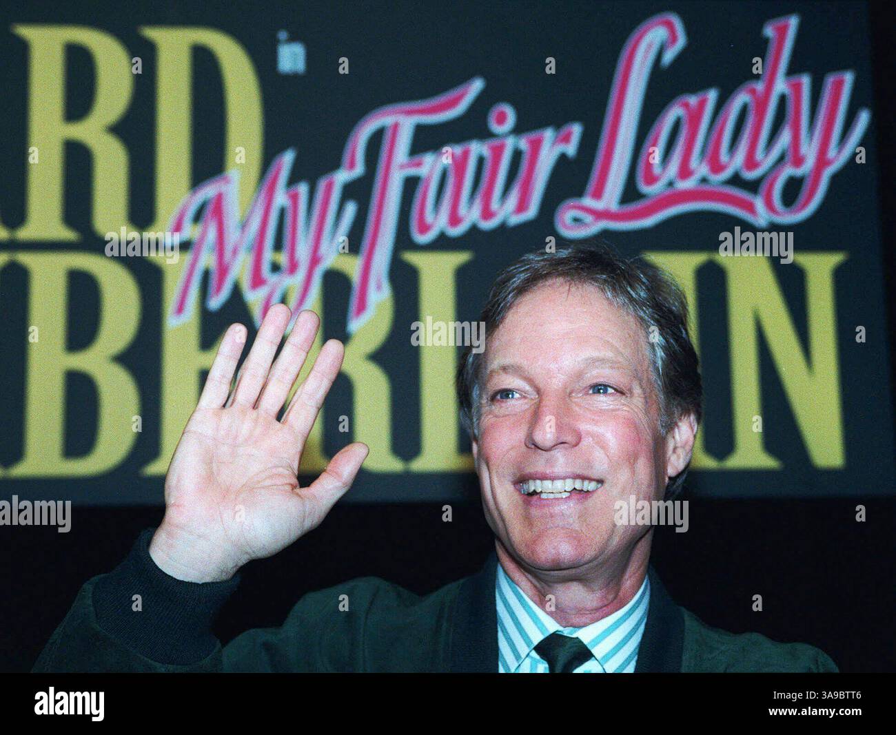 FILE - Actor Richard Chamberlain waves during a news conference in ...