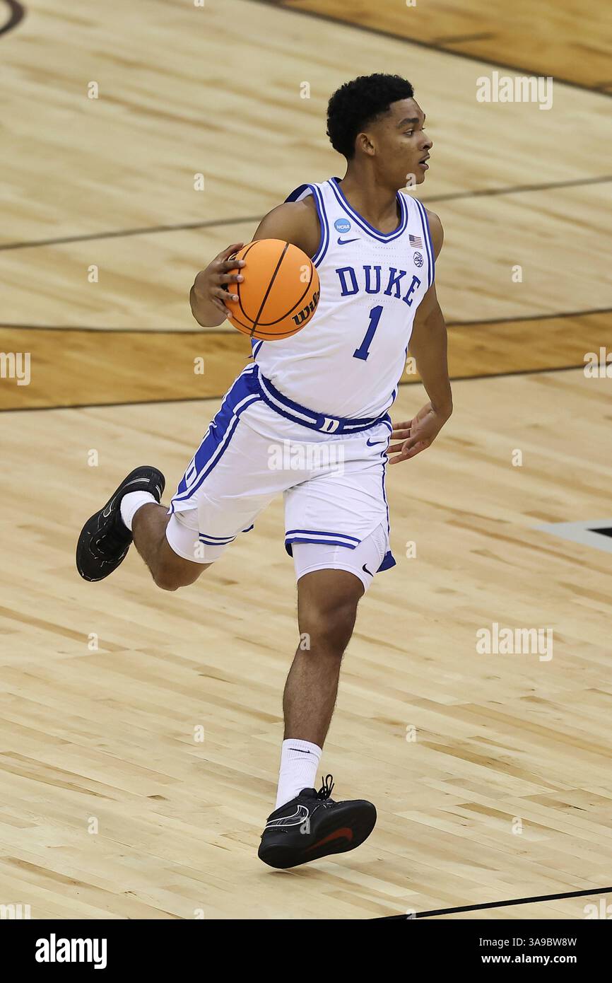 NEWARK, NJ - MARCH 29: Caleb Foster #1 of the Duke Blue Devils brings ...