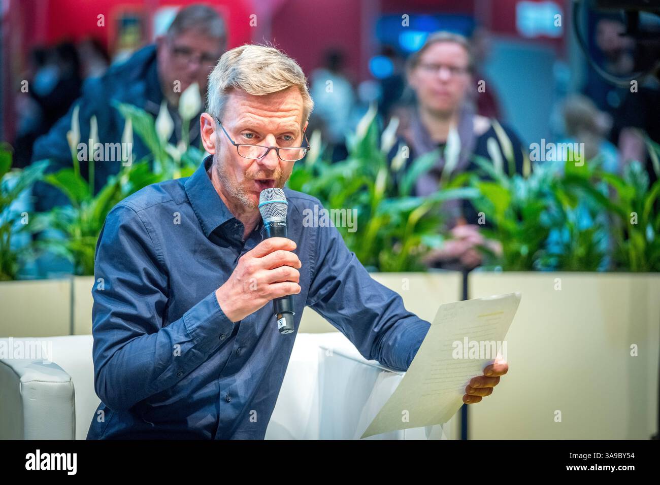 Der deutsche Moderator, Komiker und Schauspieler Michael Kessler auf ...