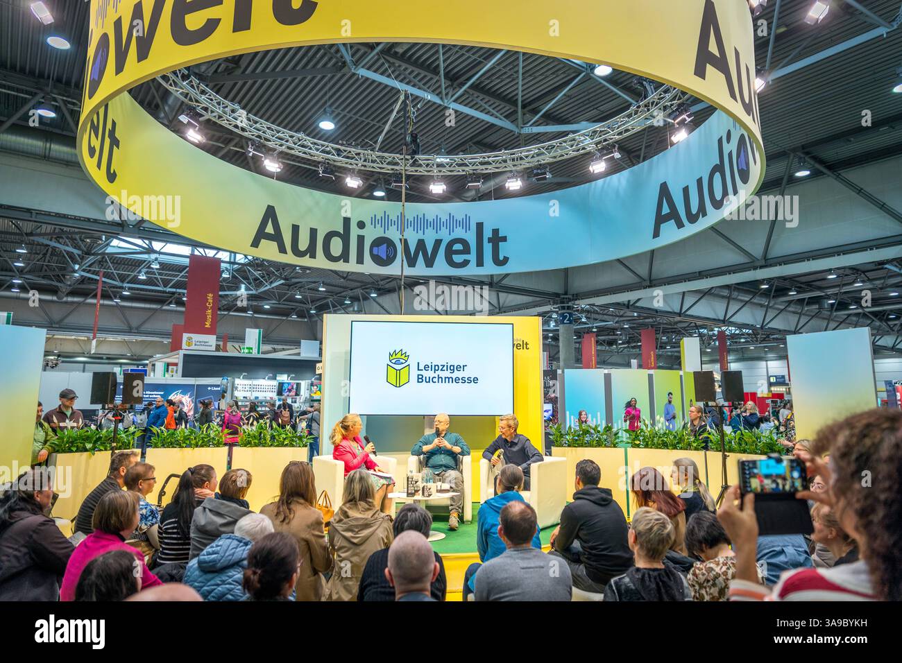 Impressionen vom letzten Tag der Buchmesse und Manga Comic Convention ...