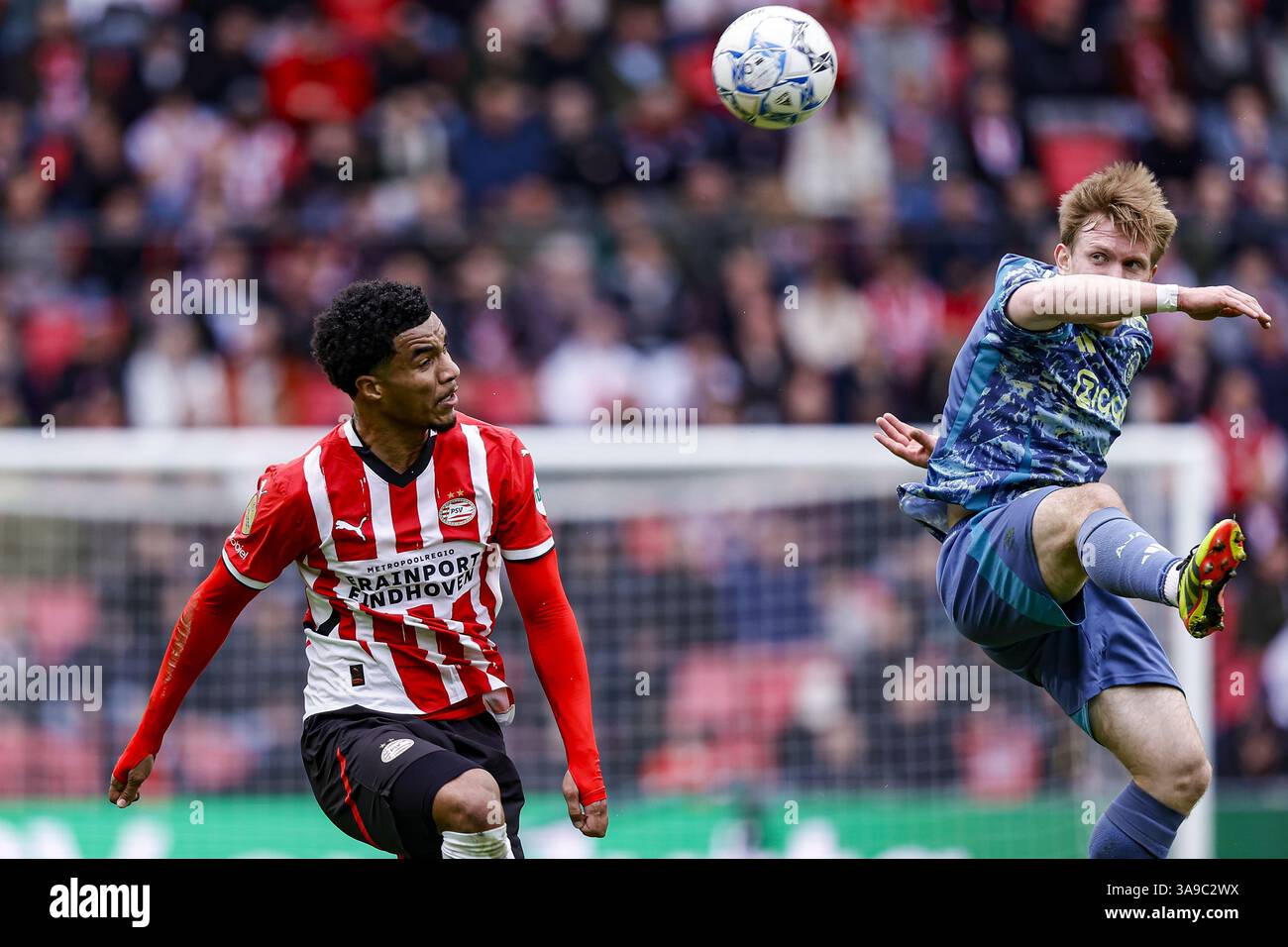EINDHOVEN, 30-03-2025, Philips Stadium, Dutch Eredivisie Football ...