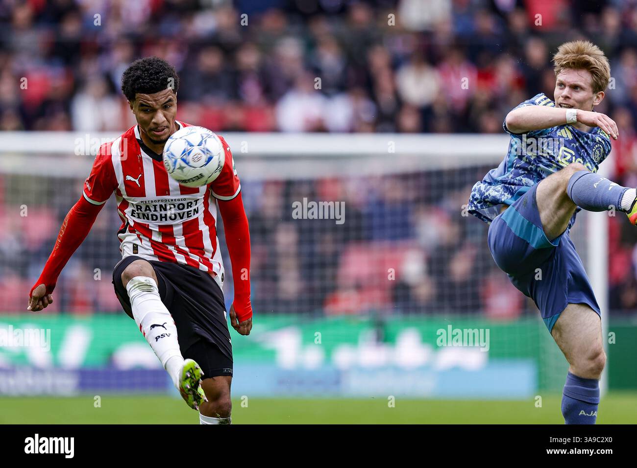 EINDHOVEN, 30-03-2025, Philips Stadium, Dutch Eredivisie Football ...