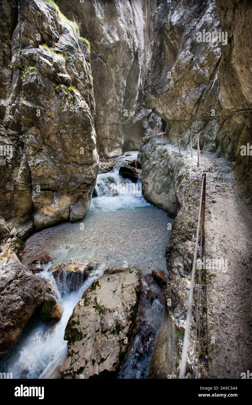 In the gorge Höllentalklamm (valley of hell gorge) in the Bavarian alps ...