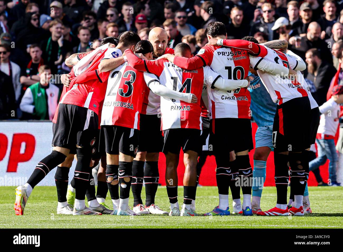 ROTTERDAM, NETHERLANDS - MARCH 30: players of Feyenoord during a team ...