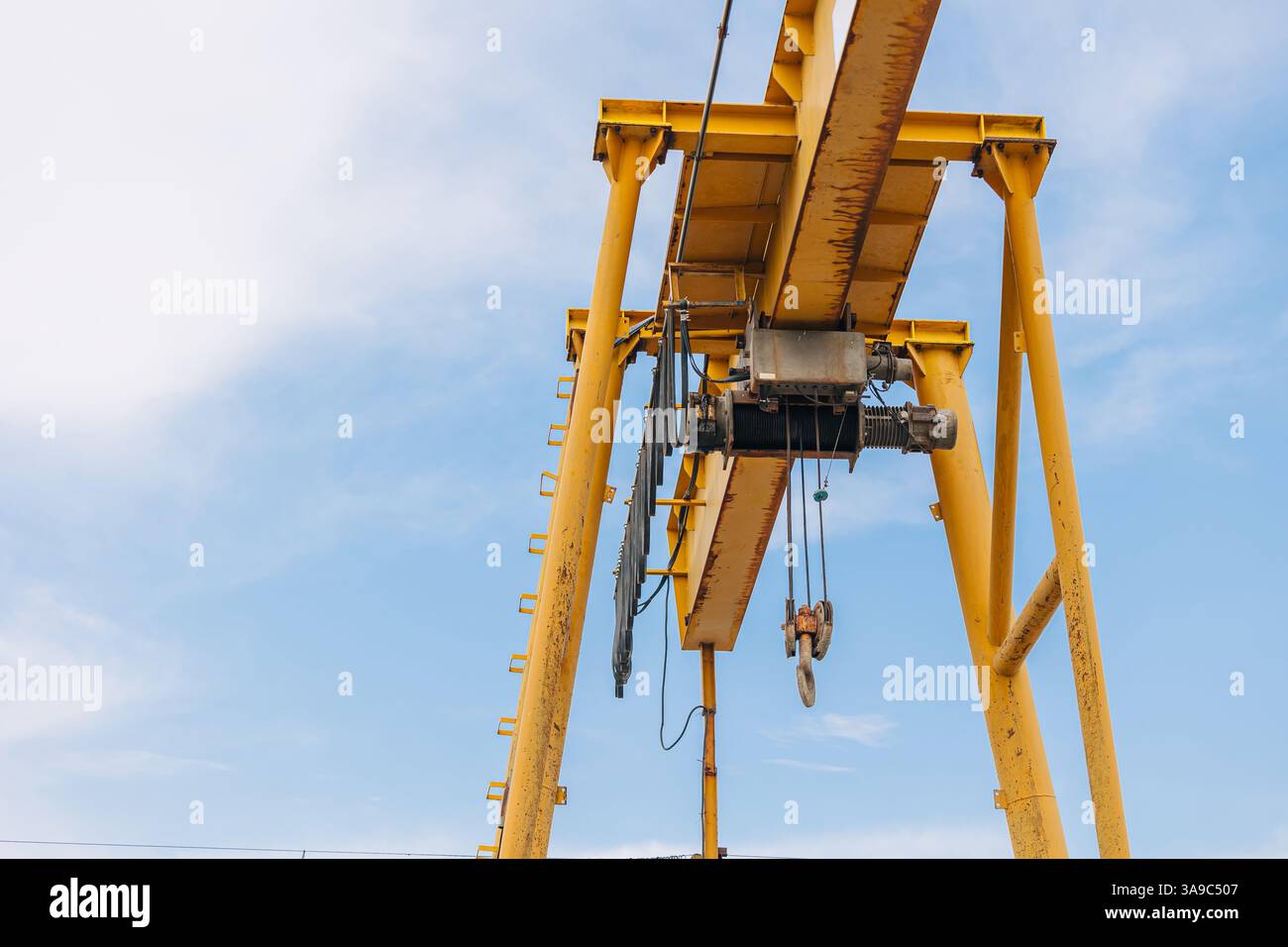 Overhead Crane beam machine with hoist hook head for lifting heavy duty ...