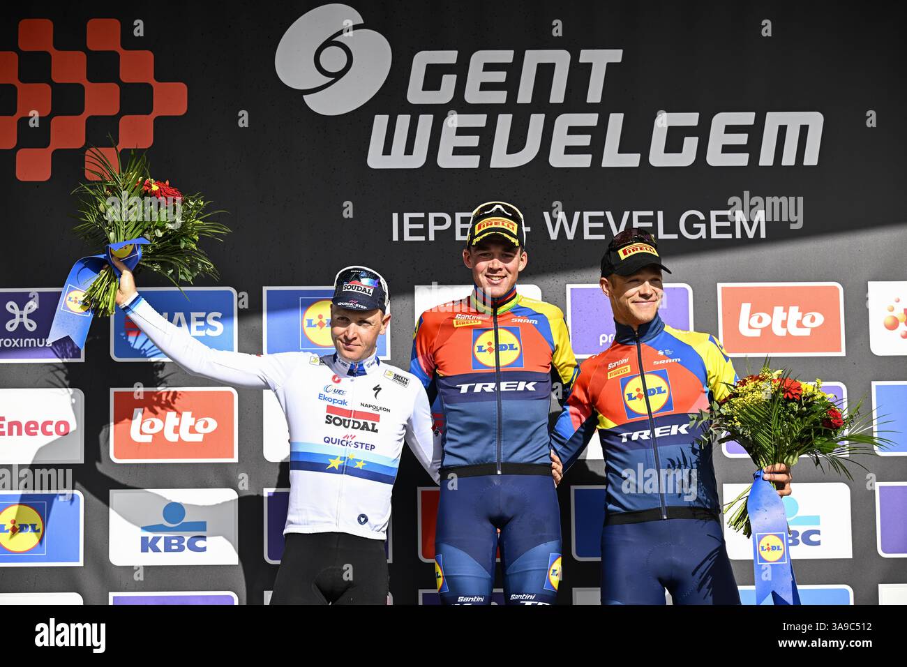 Belgian Tim Merlier of Soudal Quick-Step, Danish Mads Pedersen of Lidl ...