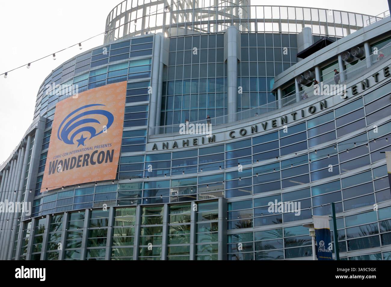 WonderCon 2025 im Anaheim Convention Center. Anaheim, 29.03.2025 Stock ...