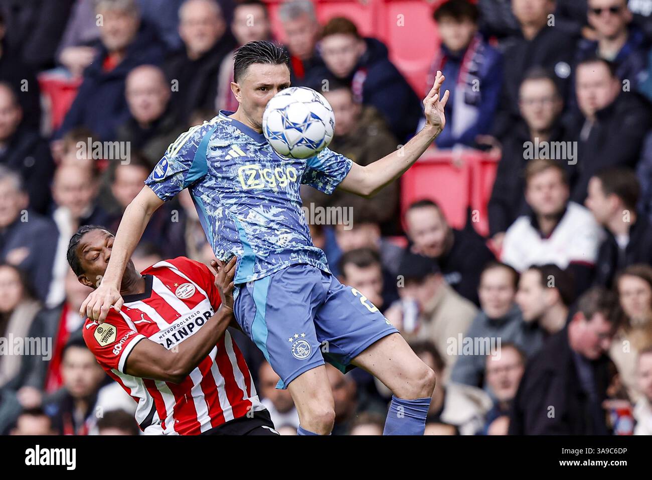 Malacia psv philips hi-res stock photography and images - Alamy