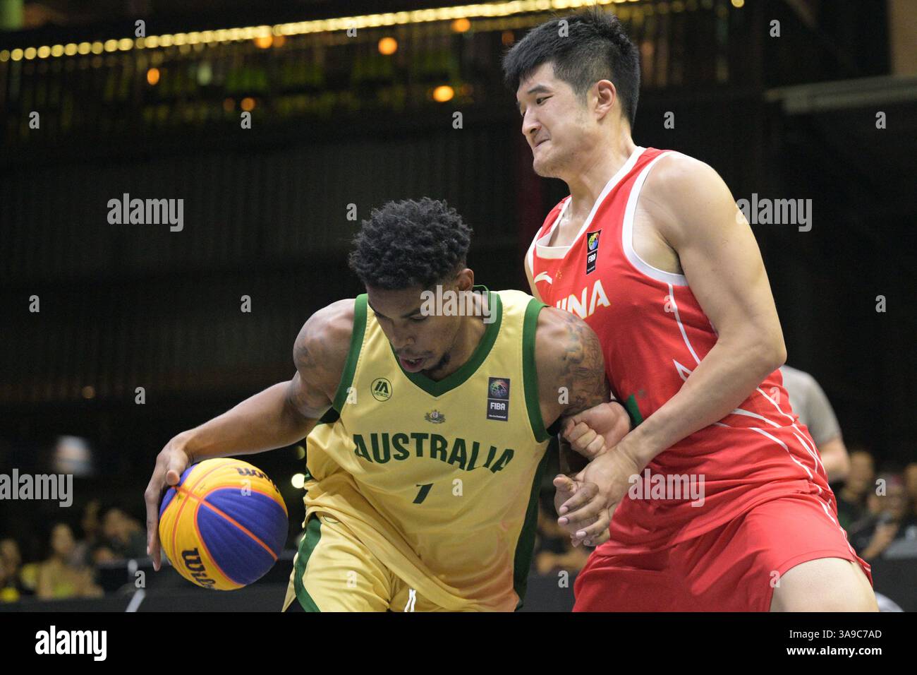 Singapore. 30th Mar, 2025. John Charles Dillon Stith (L) of Australia ...