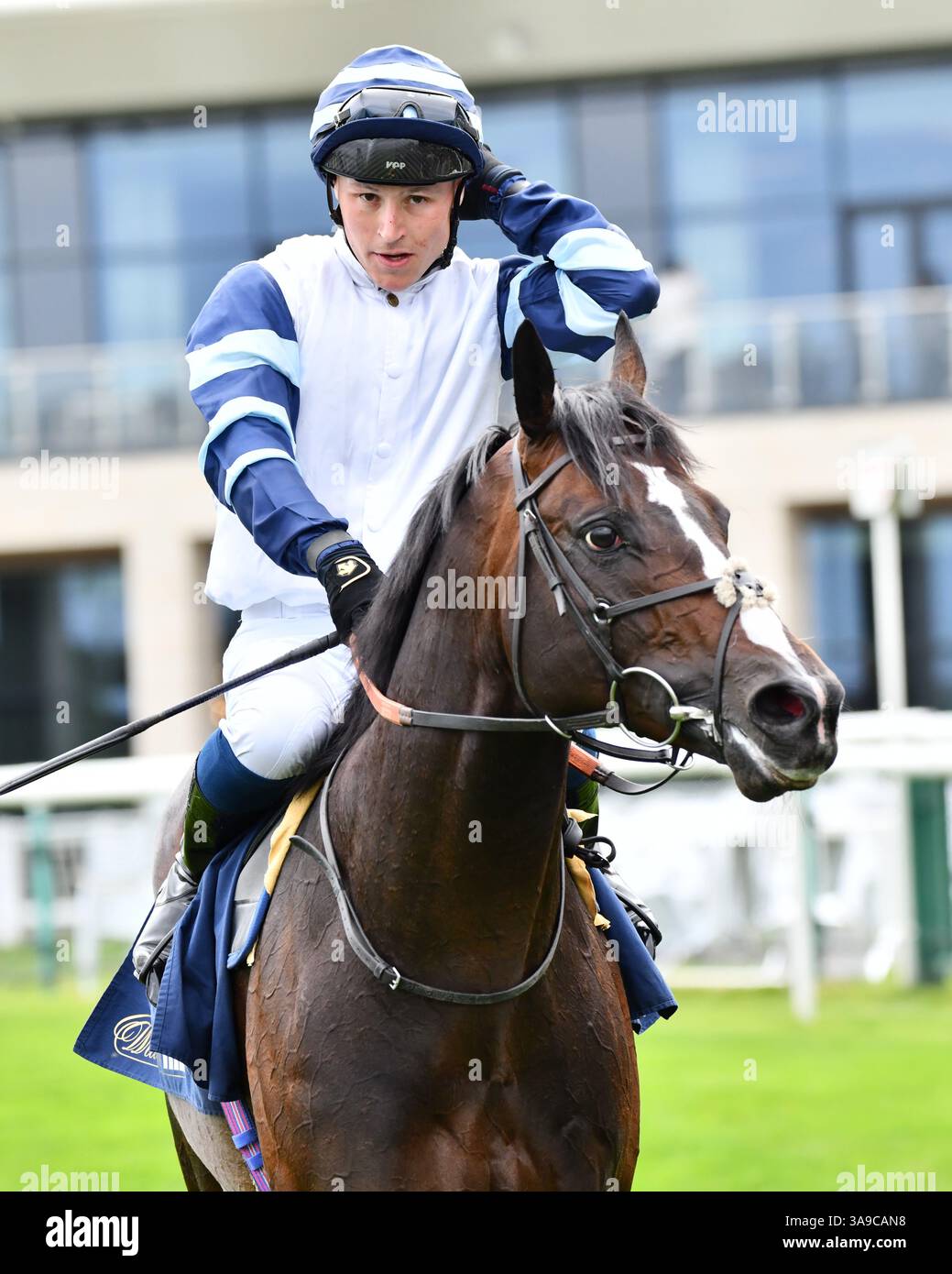 William carver jockey hi-res stock photography and images - Alamy