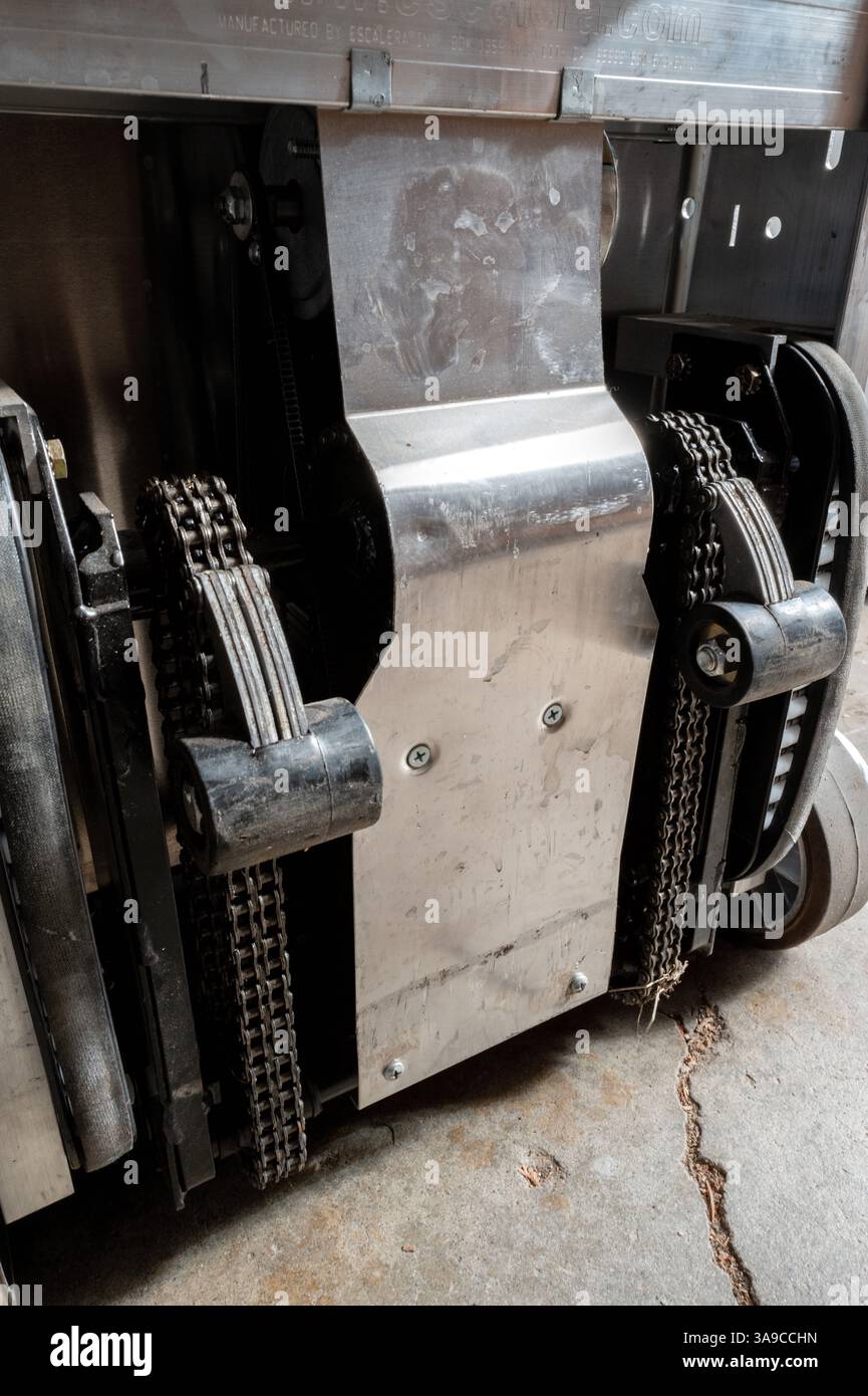 Powered dolly designed for lifting chain drive Stock Photo - Alamy