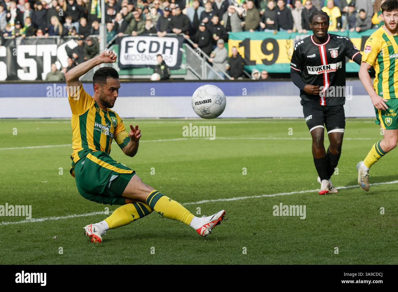 DEN HAAG , 30-03-2025 , Bingoal Stadion , Dutch Keuken Kampioen Divisie ...