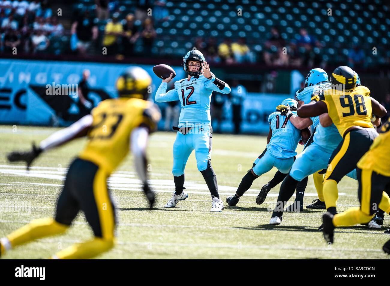 Arlington, Texas, USA. 29th Mar, 2025. ARL Renegades #12 QB Luis Perez ...