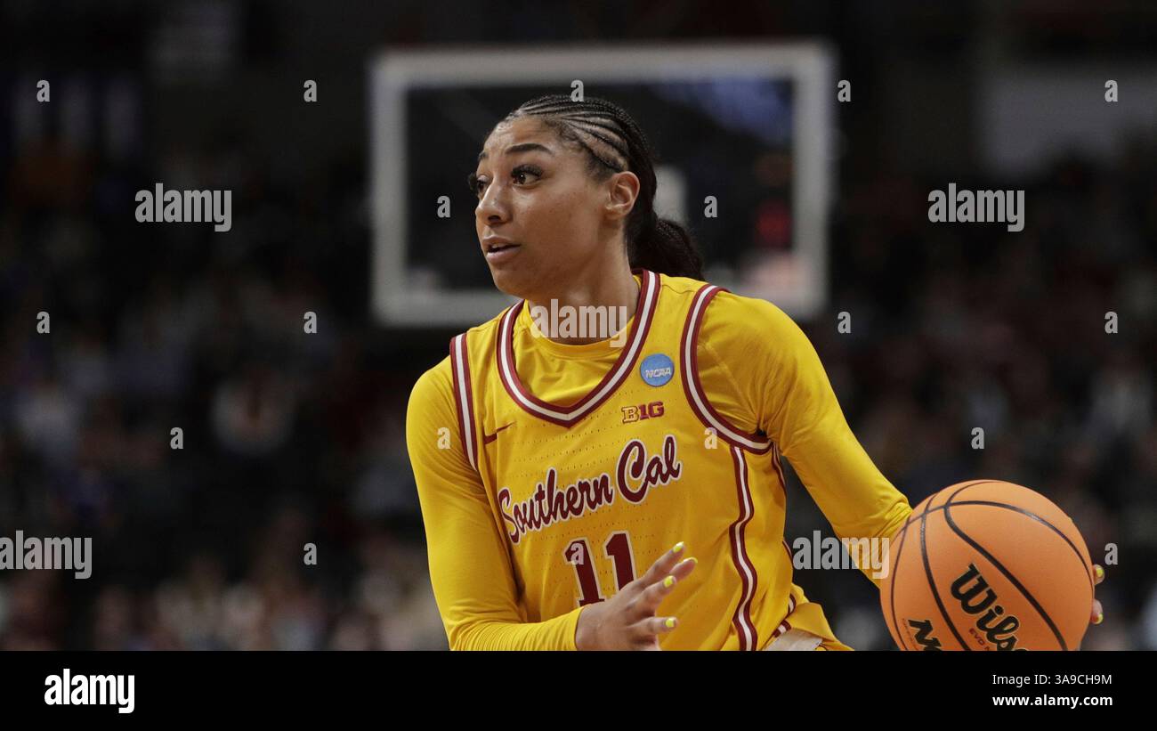 Southern California guard Kennedy Smith (11) controls the ball during ...