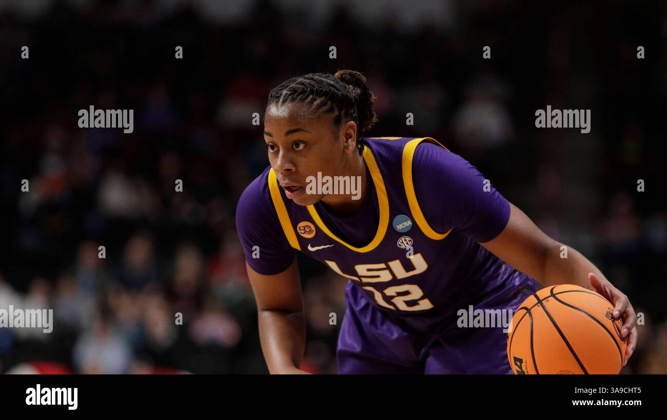 LSU guard Mikaylah Williams (12) controls the ball during the second ...